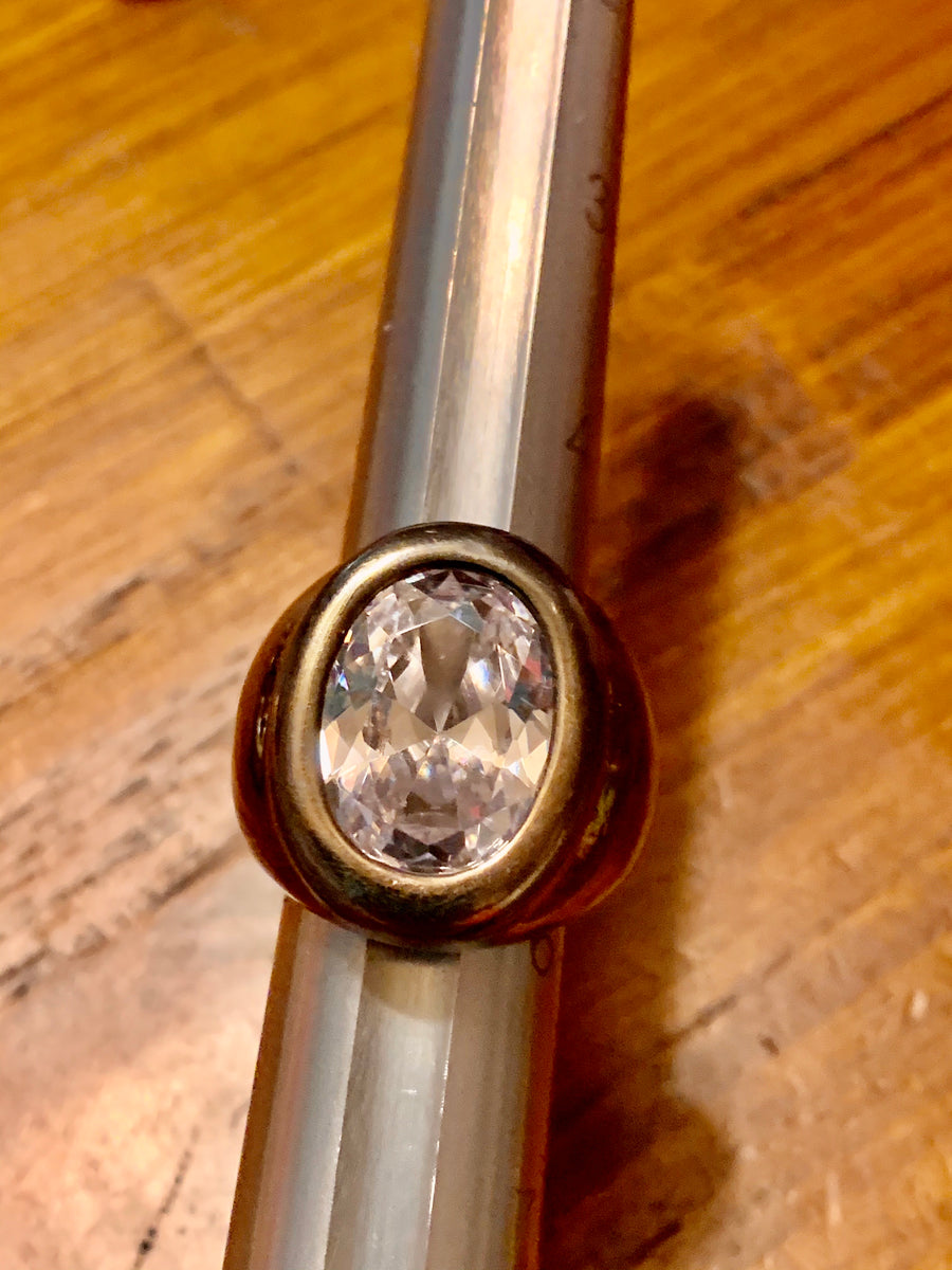 Flash Summoning Ring – Haunted Collector